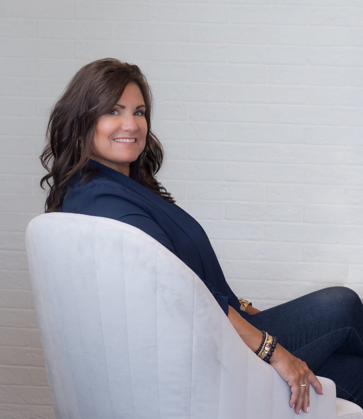 4 Stunning Transformations to Update 1990s Kitchen | Carla Bast Design